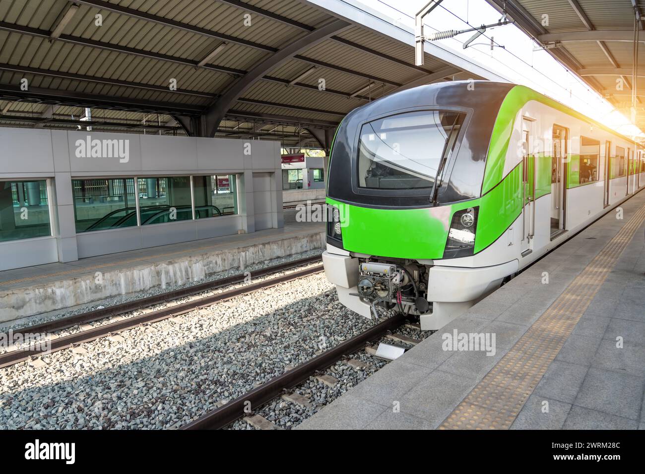 High speed passenger train hi-res stock photography and images - Alamy