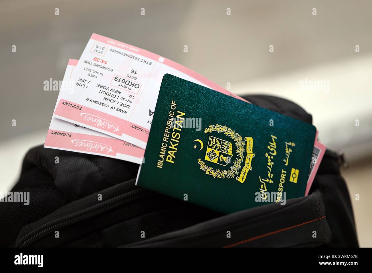 Pakistani passport hi-res stock photography and images - Alamy