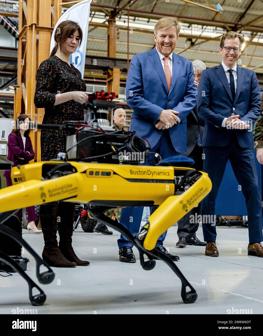 ROTTERDAM - King Willem-Alexander during a working visit to MINDbase of ...