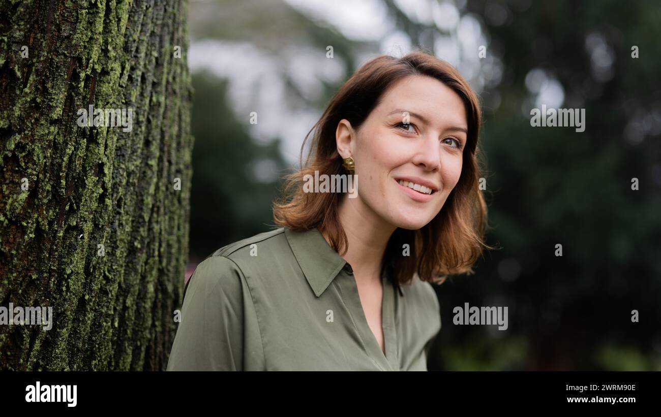 Hannah present hi-res stock photography and images - Alamy