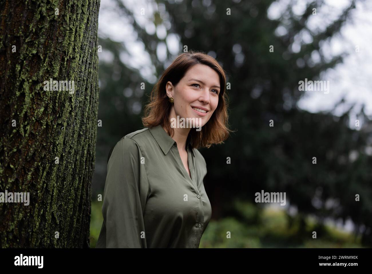Hannah present hi-res stock photography and images - Alamy