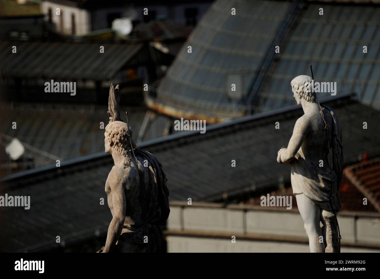Lightning rod on statues hi-res stock photography and images - Alamy