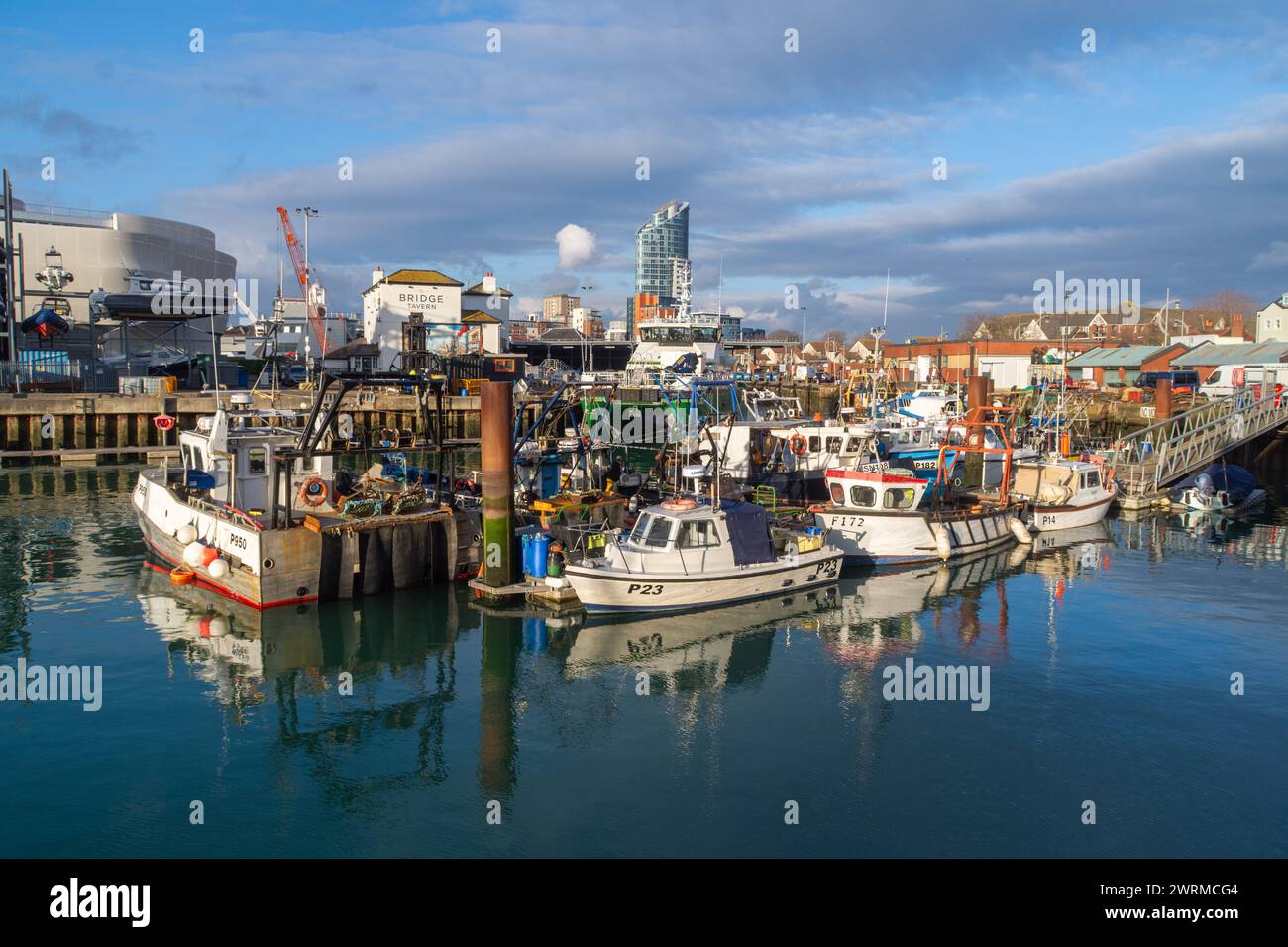 Camber quay old portsmouth hi-res stock photography and images - Alamy