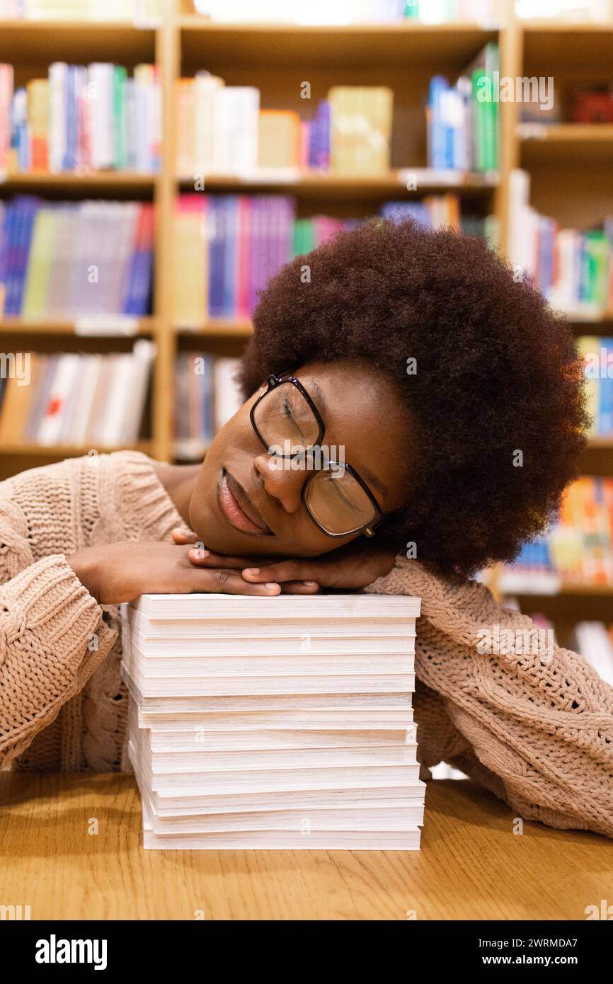 Young woman glasses sweater hi-res stock photography and images - Alamy