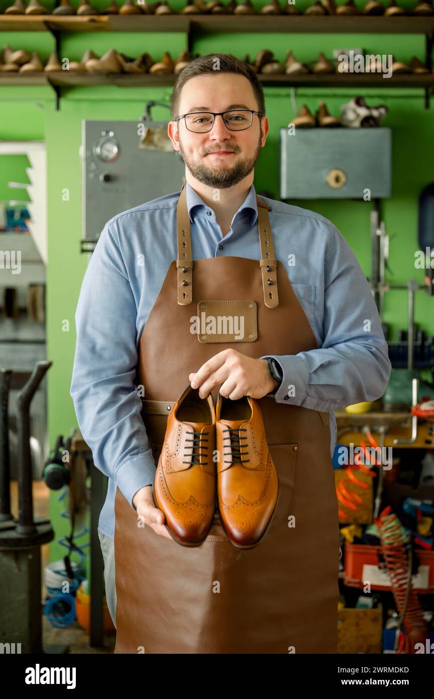 Bespoke shoes hi-res stock photography and images - Alamy