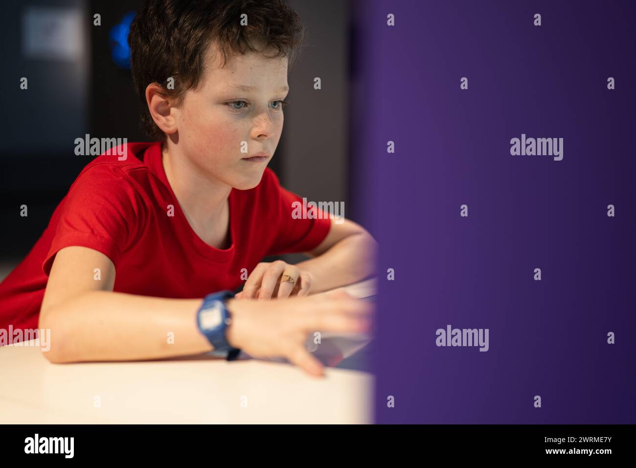 School visit science museum hi-res stock photography and images - Alamy