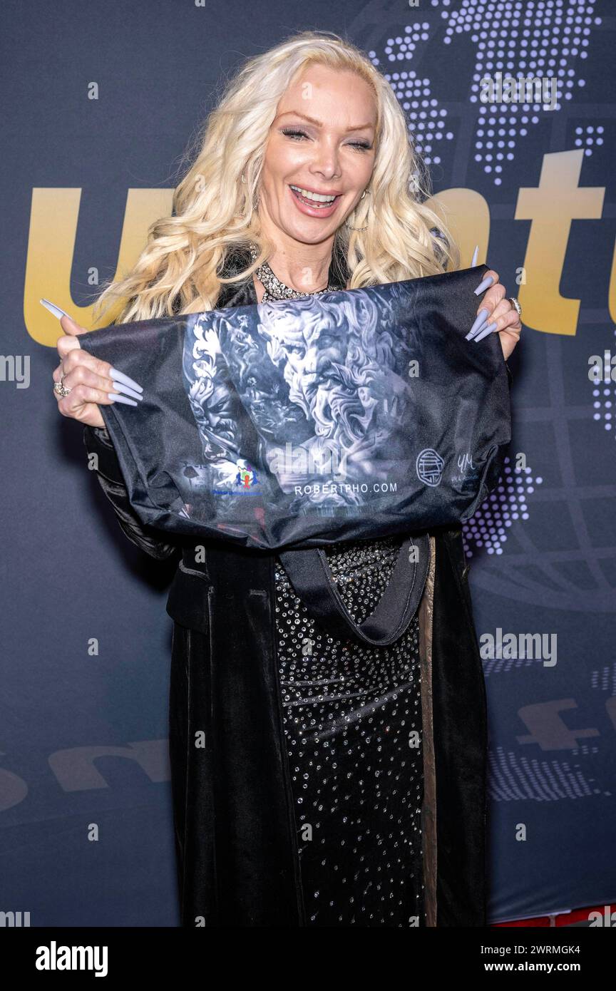 Marisela bei der 24. Children Uniting Nations Academy Awards ...