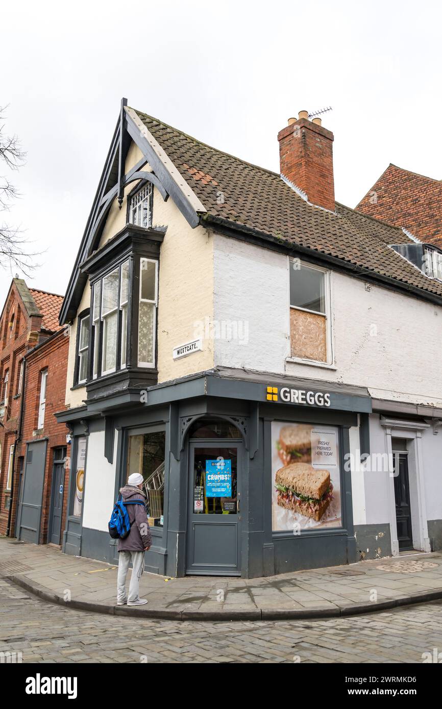 GREGGS bakers shop corner Bailgate and Westgate, Lincoln City ...