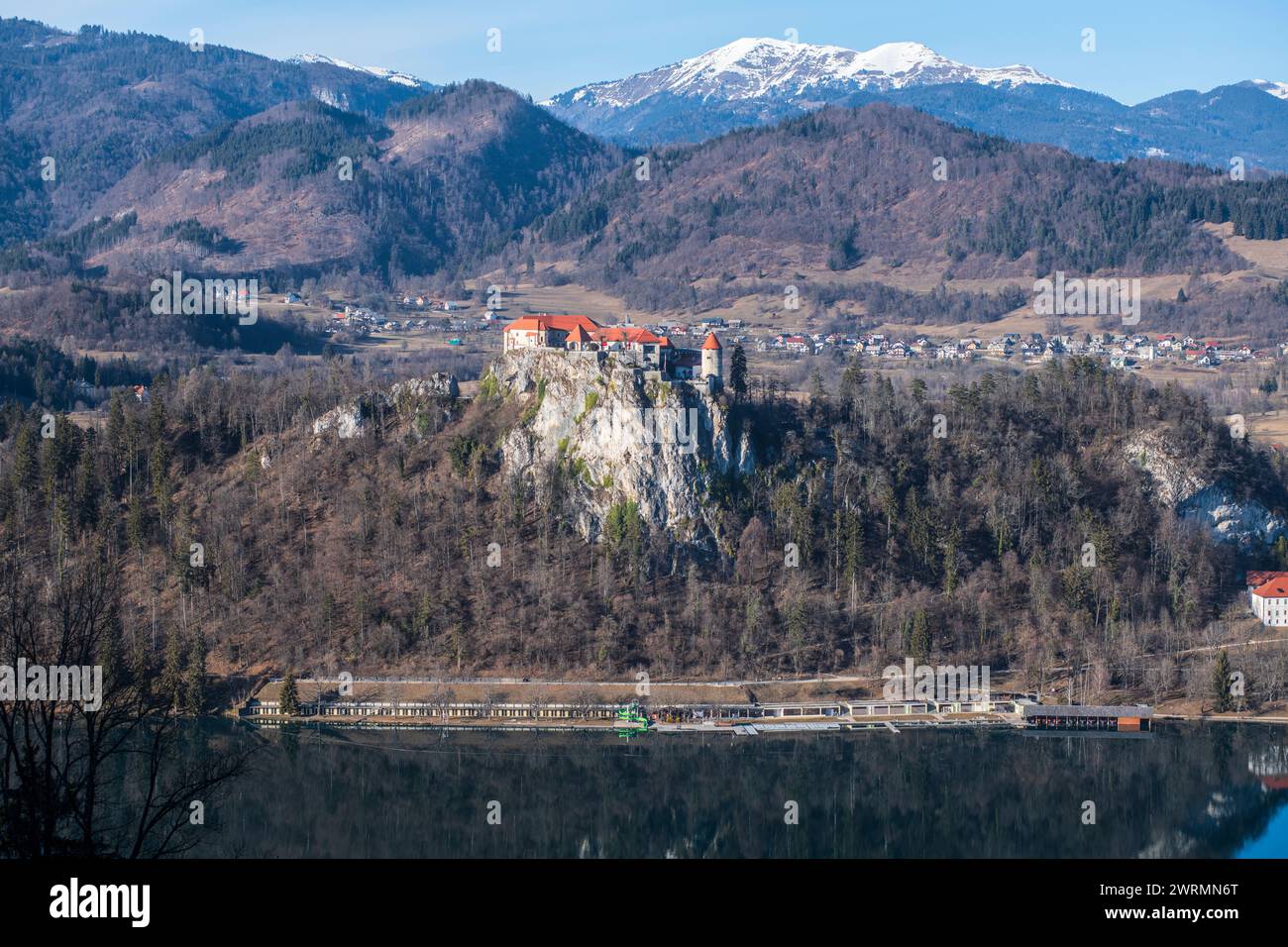 Lake Bled: Bled Castle during winter. Slovenia Stock Photo - Alamy
