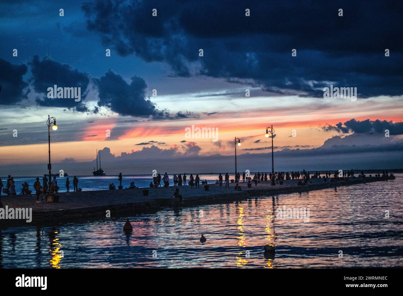 Molo trieste hi-res stock photography and images - Alamy