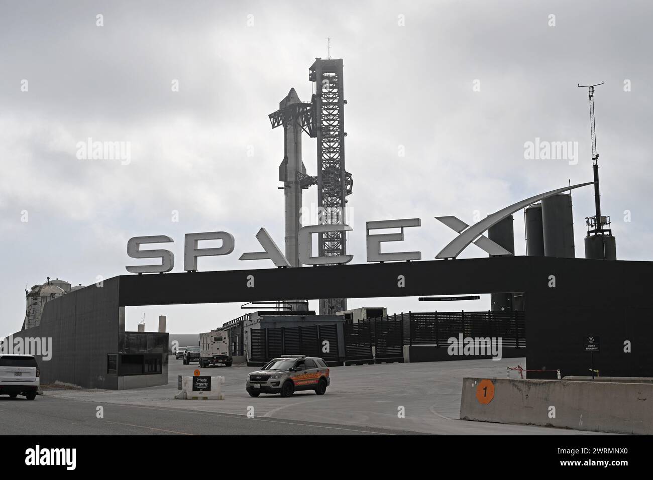 SpaceX prepares to launch its third flight test of its Starship booster ...