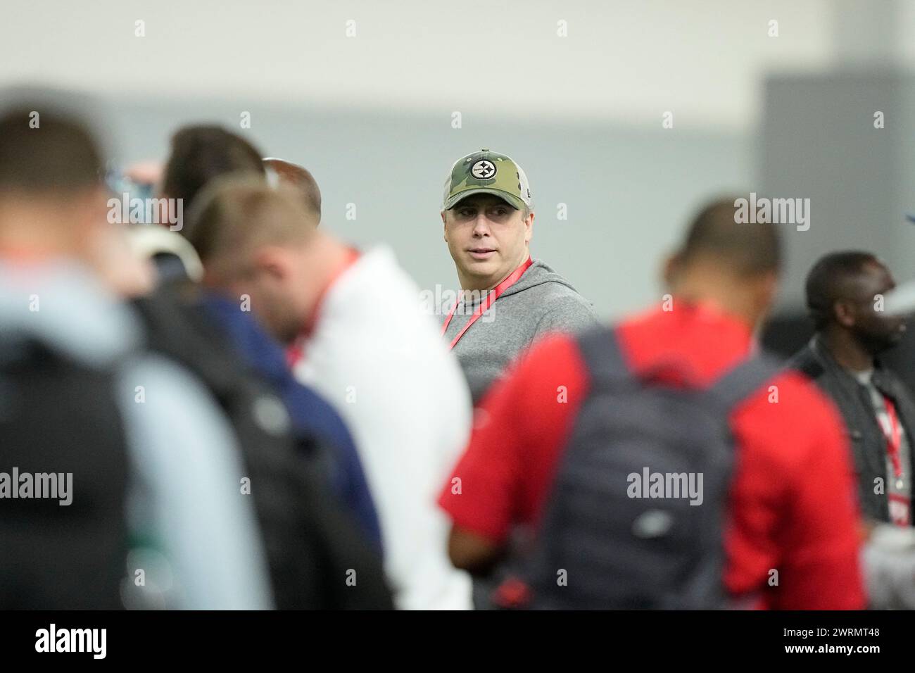 Former Atlanta Falcons head coach Arthur Smith looks on during Georgia ...