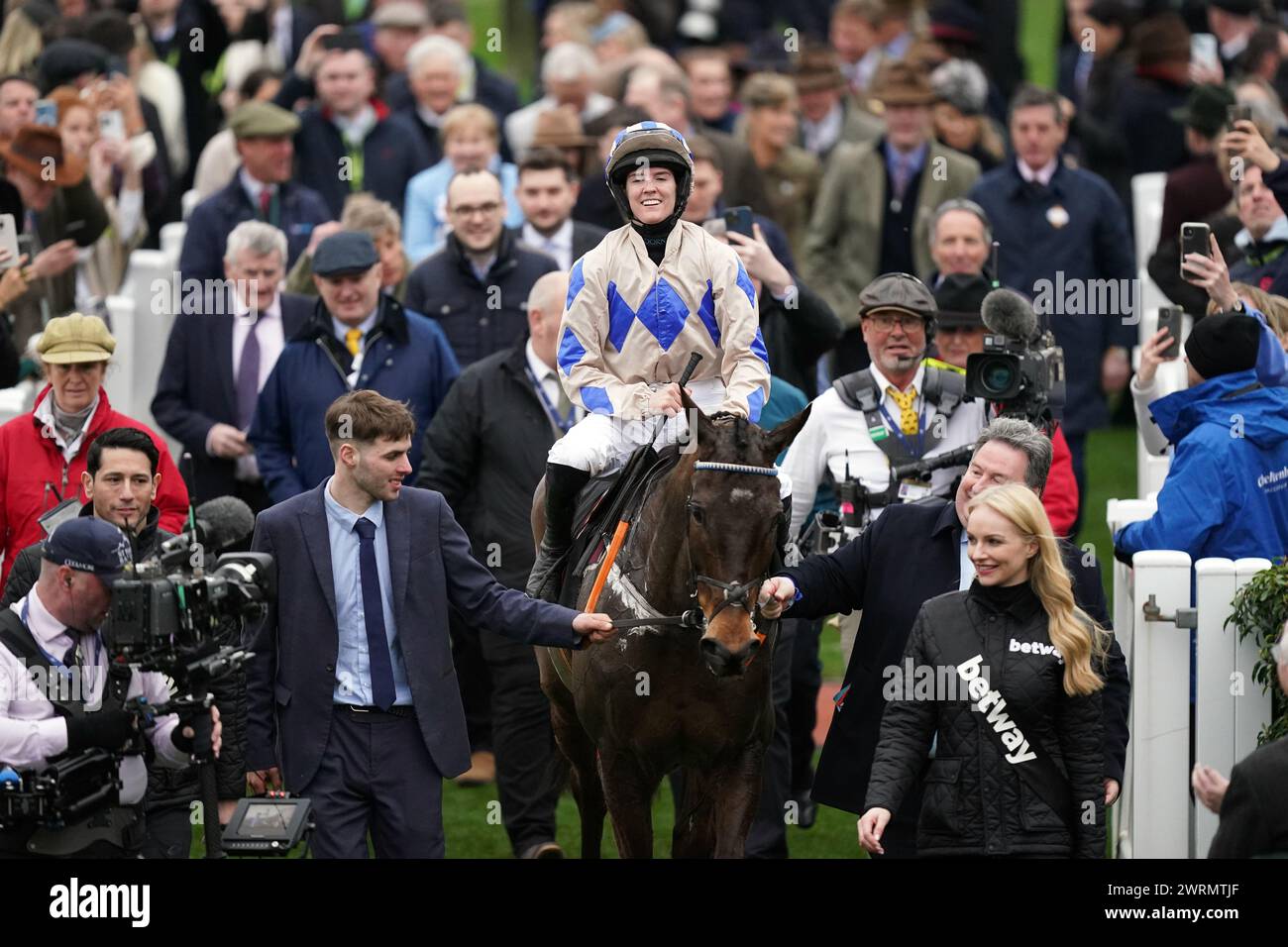 Captain guinness racecourse hi-res stock photography and images - Alamy