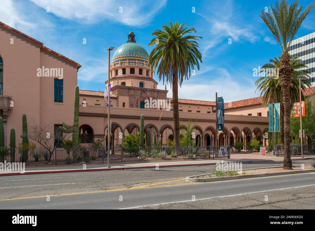The Old County Courthouse spanish architecture and mosaic domed in ...