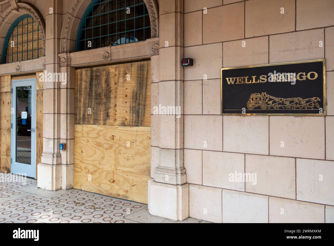 Wells fargo building old hi-res stock photography and images - Alamy