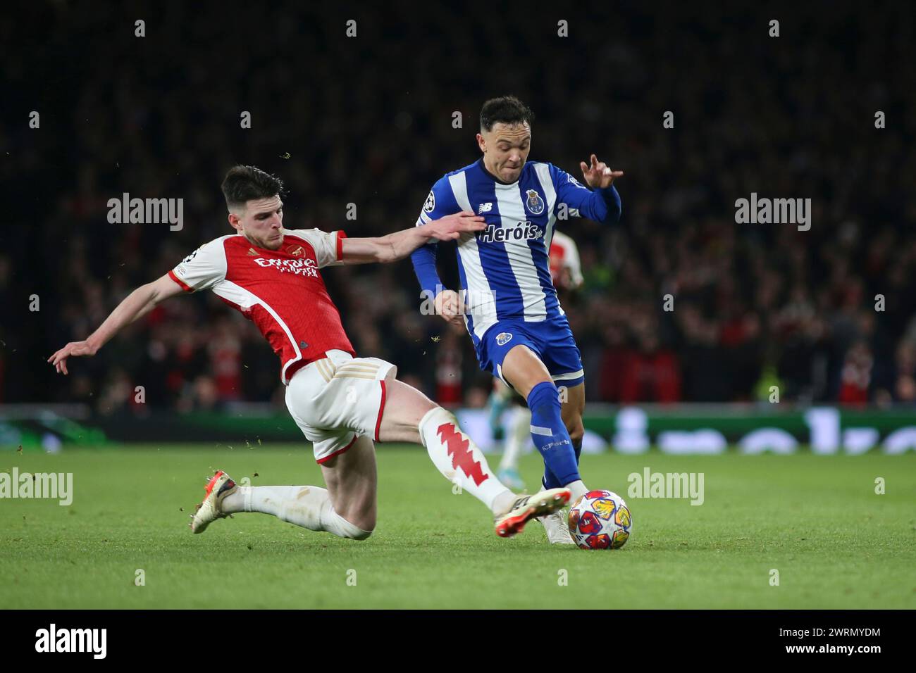 Declan rice arsenal tackle hi-res stock photography and images - Alamy