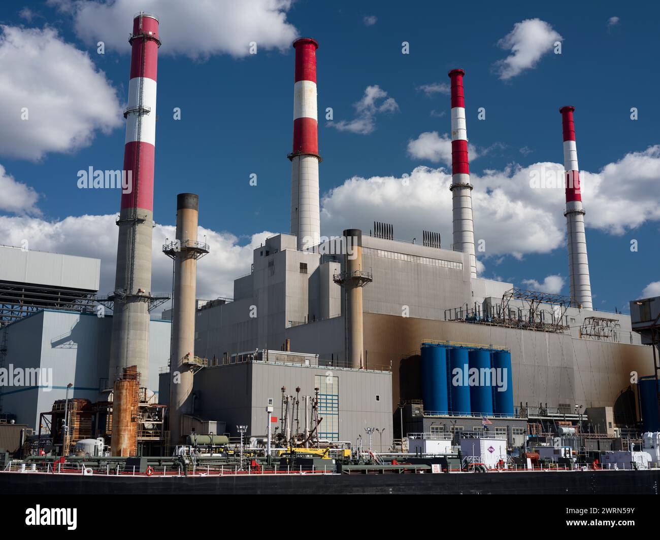 Con Ed Smokestacks New York Stock Photo - Alamy