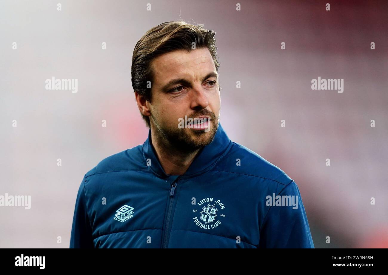 Luton Town goalkeeper Tim Krul ahead of the Premier League match at the ...