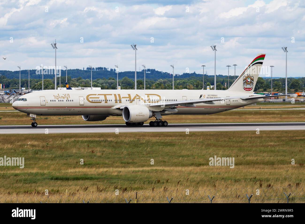 Boeing 777 300 b773 hi-res stock photography and images - Alamy