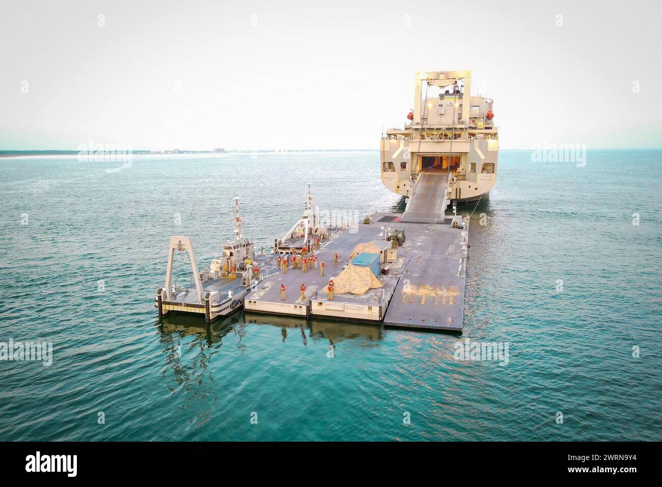 Improved navy lighterage system inls hi-res stock photography and ...