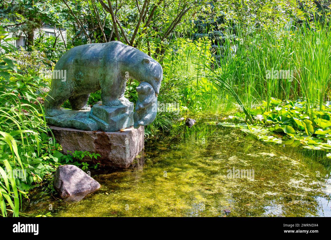 Leo Mol bear sculpture in the Leo Mol Sculpture Garden in Assiniboine ...