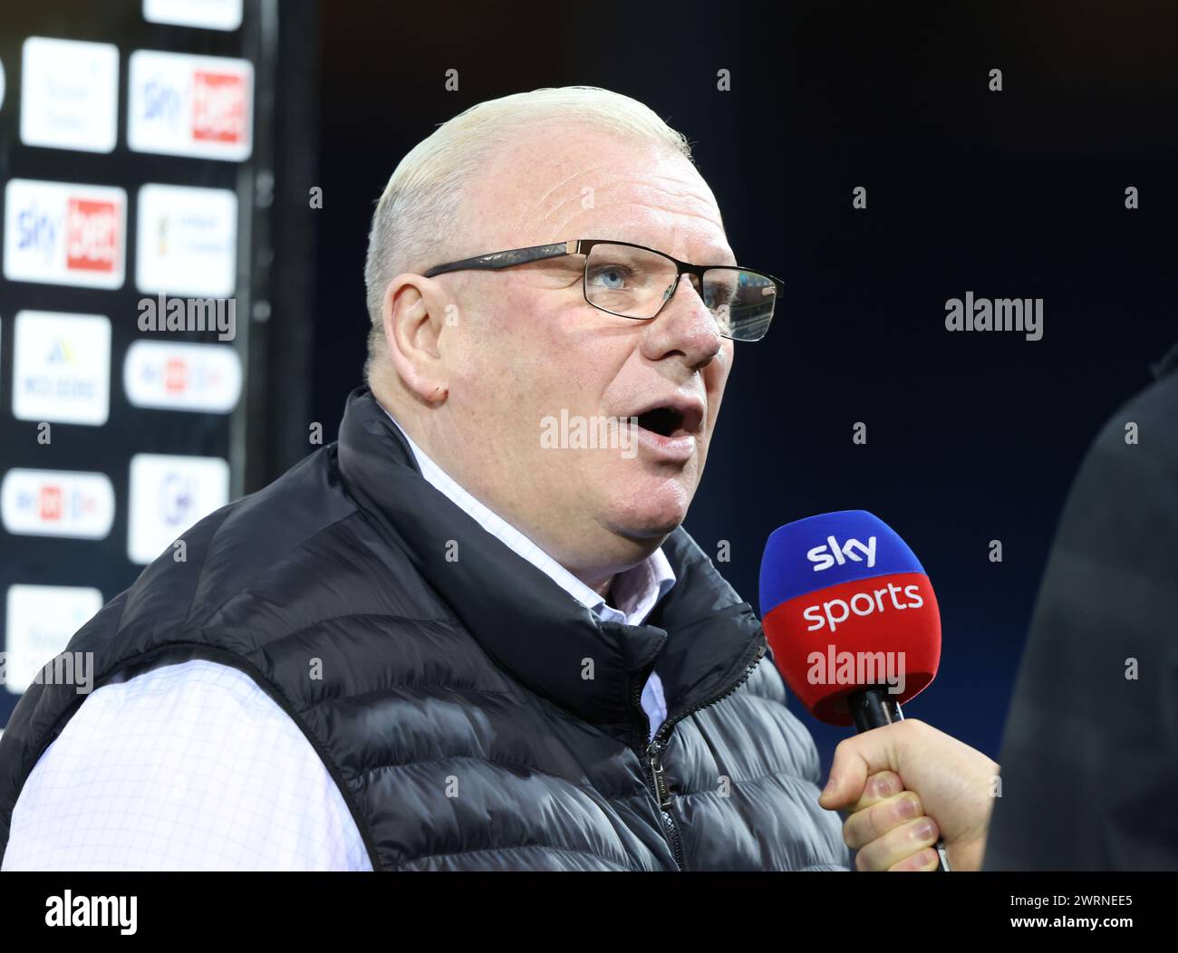Football manager steve evans hi-res stock photography and images - Alamy