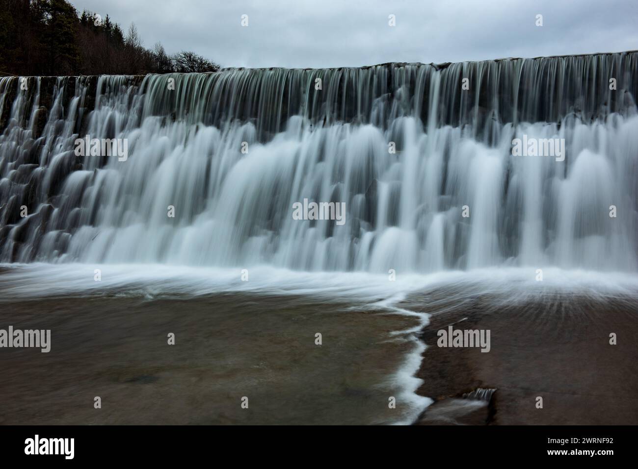 Waterfall blurry hi-res stock photography and images - Alamy