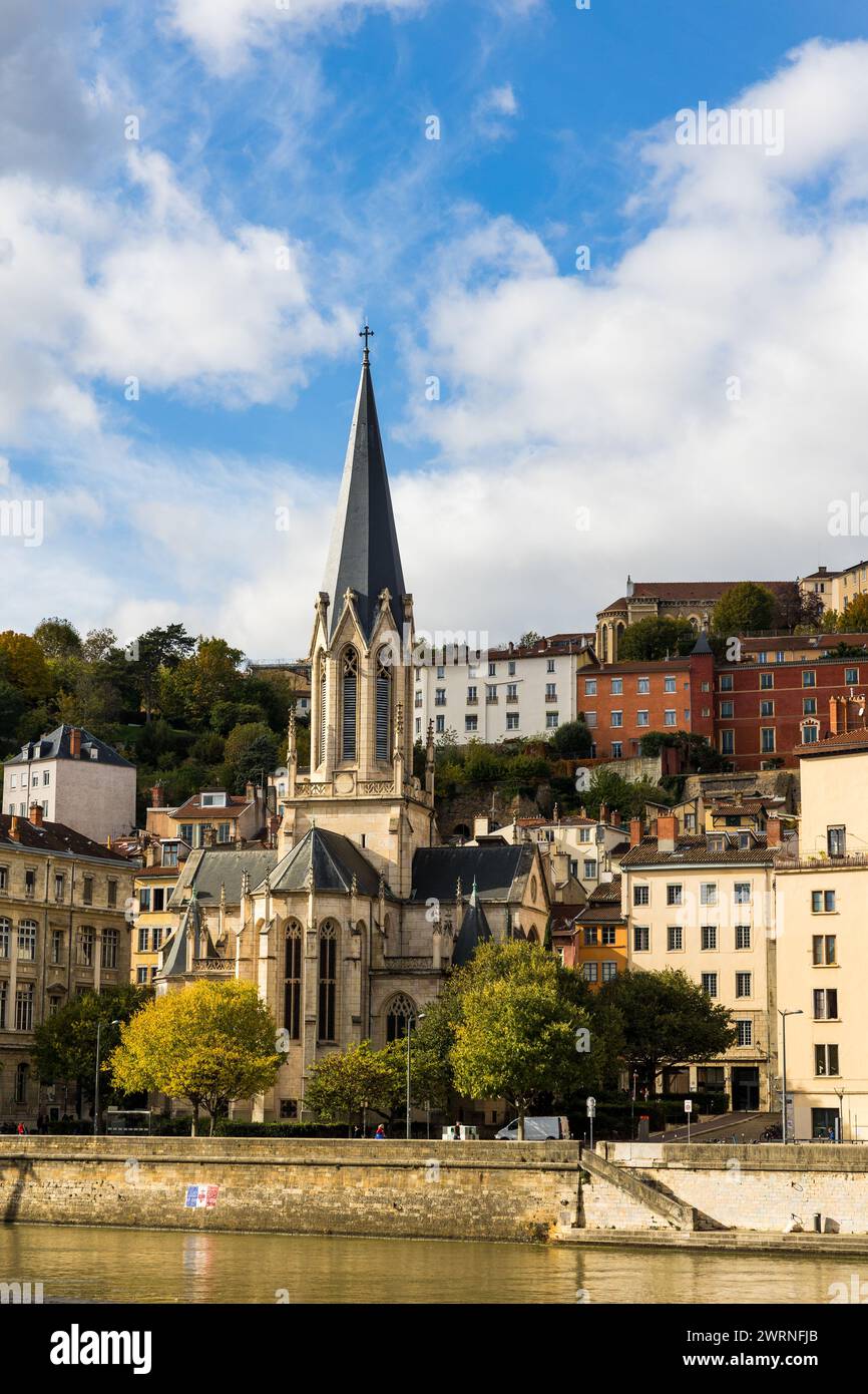 Église Saint-Georges de Lyon, au bord de la Saône Stock Photo - Alamy