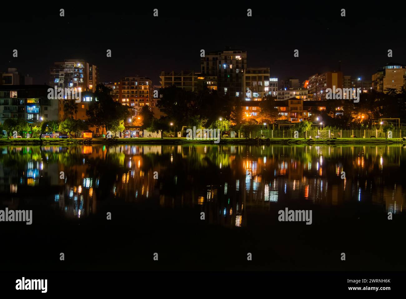 Pond water surface night street hi-res stock photography and images - Alamy