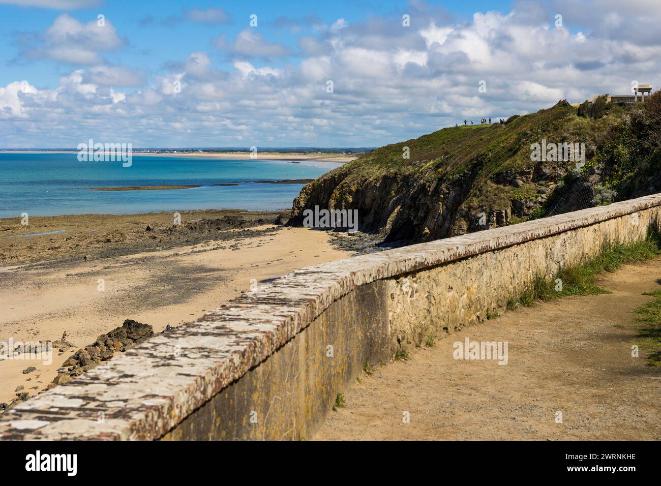 Pointe de Lude à marrée basse depuis la Promenade du Plat Gousset à ...
