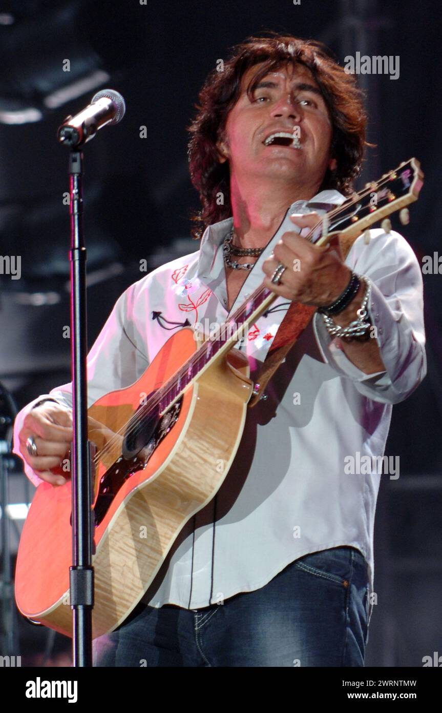 Ligabue san siro 2006 hi-res stock photography and images - Alamy
