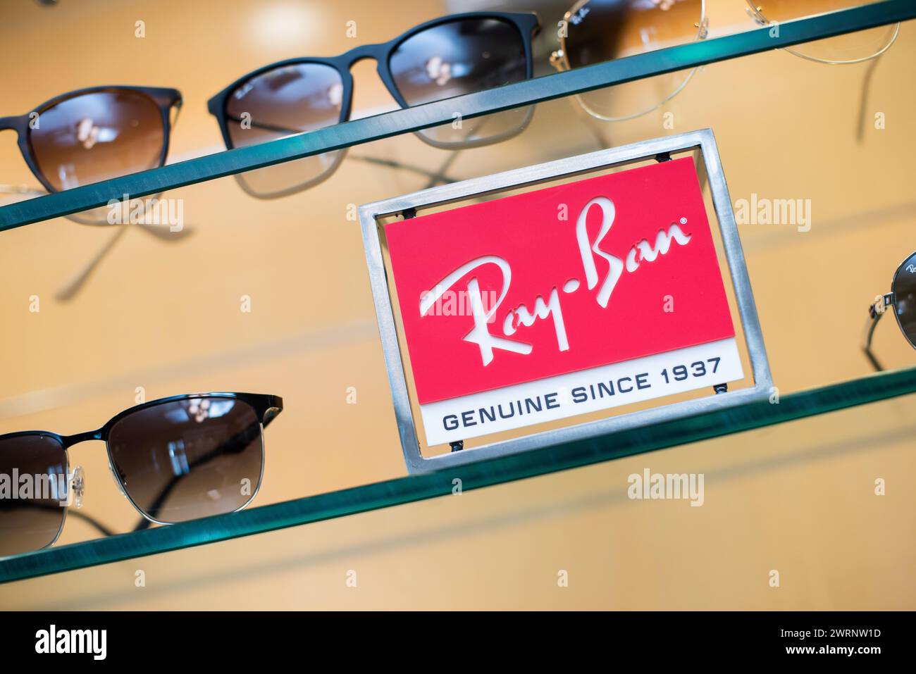Ray ban sunglasses stand hi-res stock photography and images - Alamy