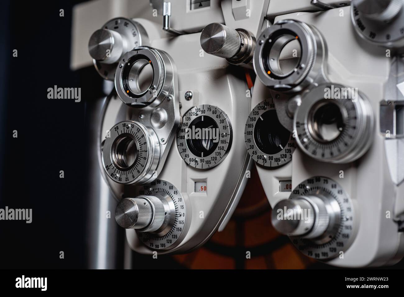 Opthalmic testing device hi-res stock photography and images - Alamy