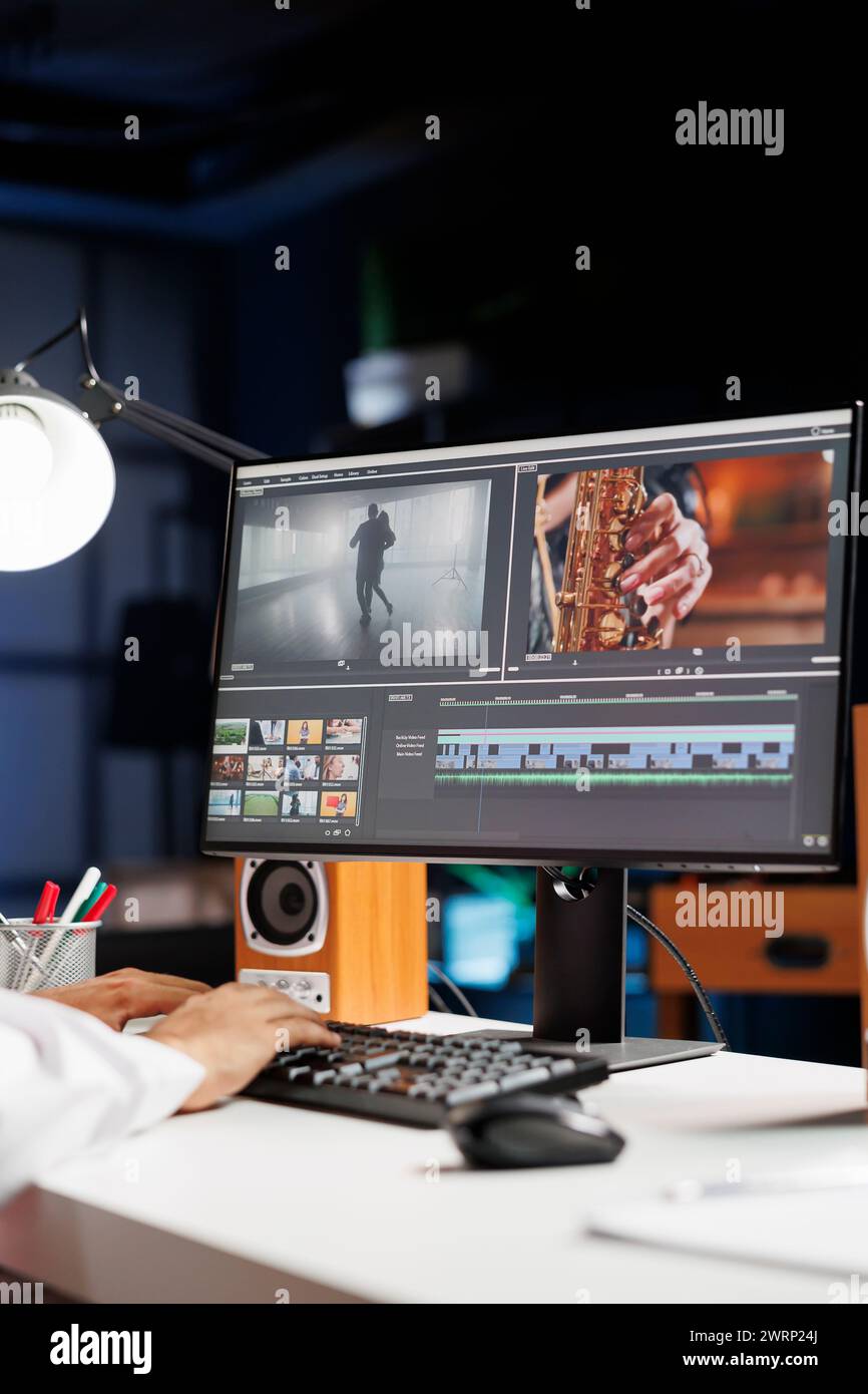 Film producer production desk hi-res stock photography and images - Alamy