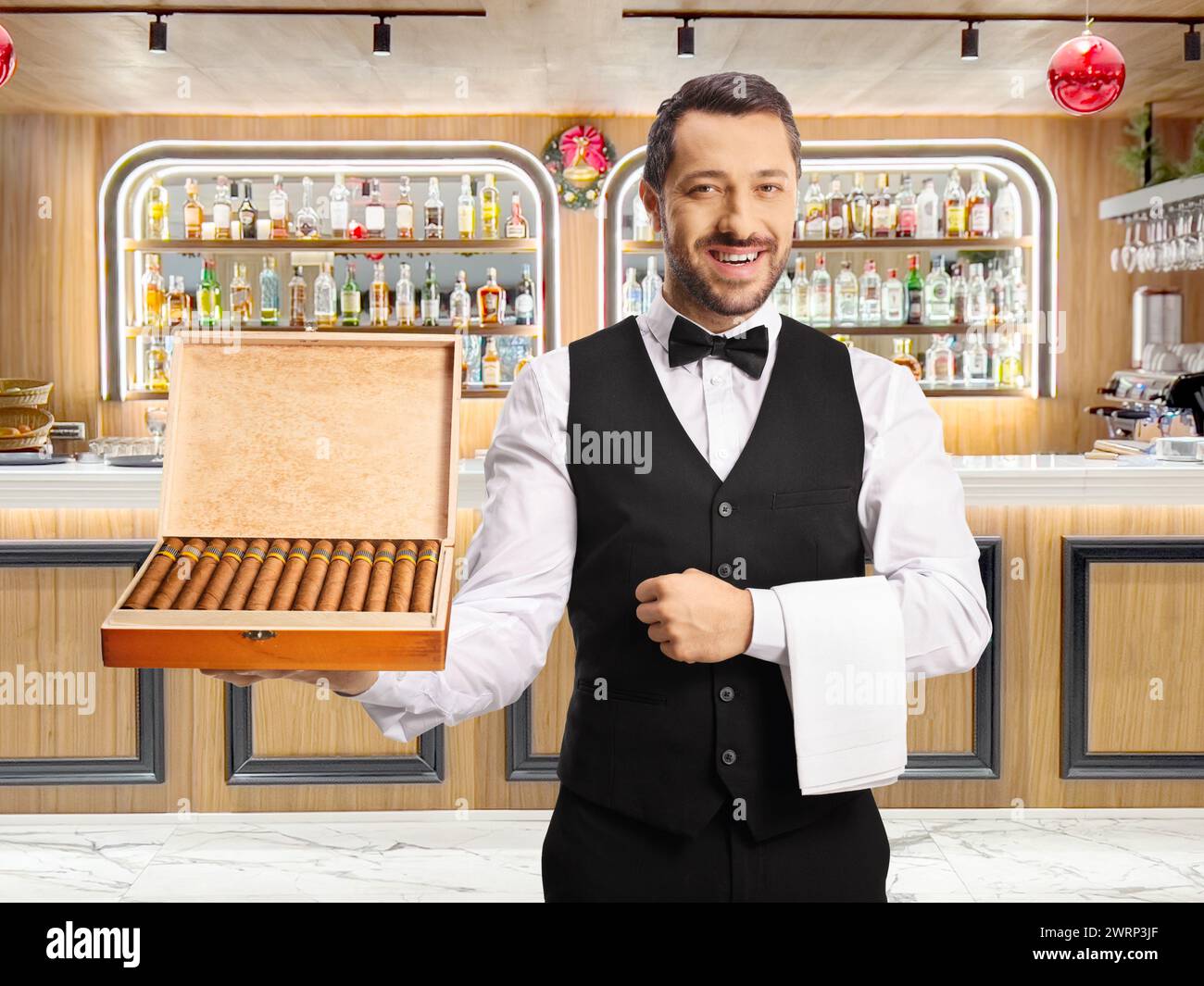 Hotel waiter hi-res stock photography and images - Alamy