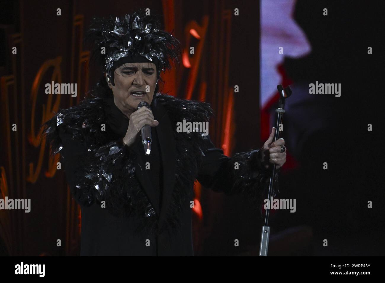 Italian singer Music Concert - Renato Zero - Autoritratto Renato Zero ...