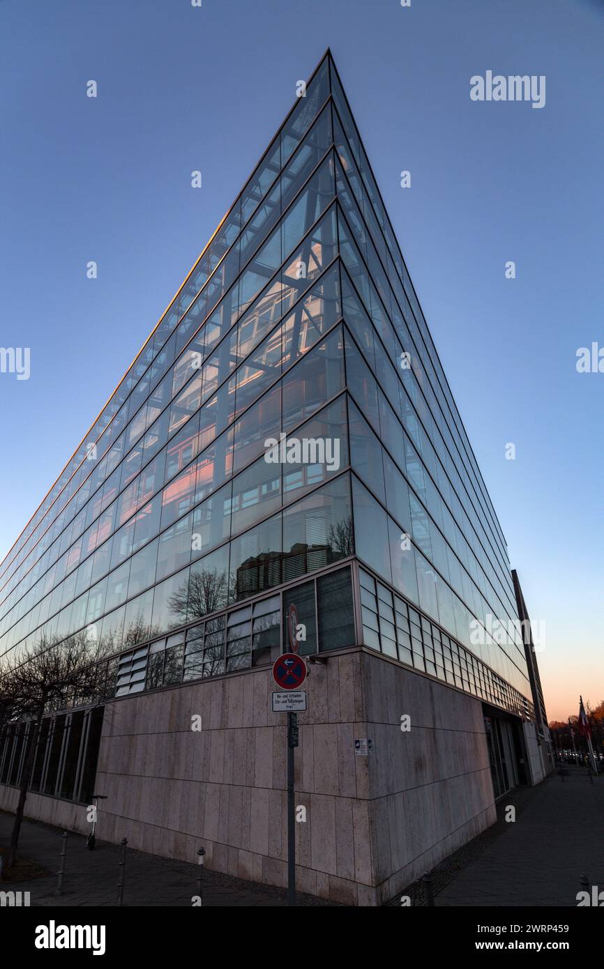 Conservative party city logo hi-res stock photography and images - Alamy