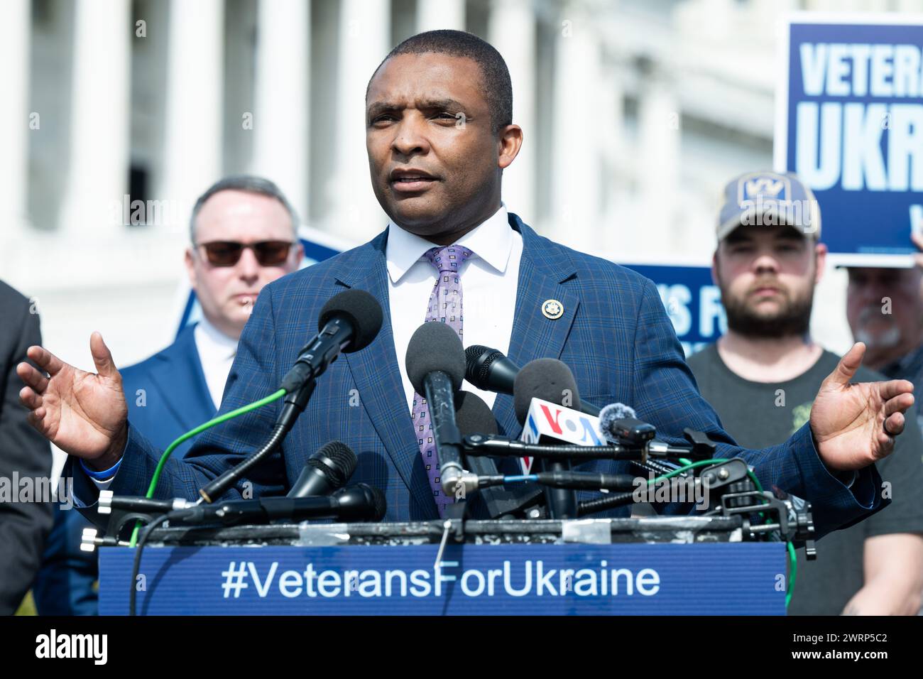 Representative don davis hi-res stock photography and images - Alamy