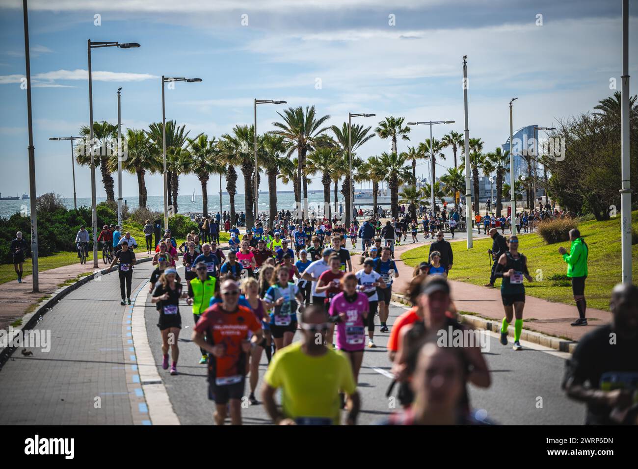 Runners in the barcelona marathon in 2024 hi-res stock photography and ...