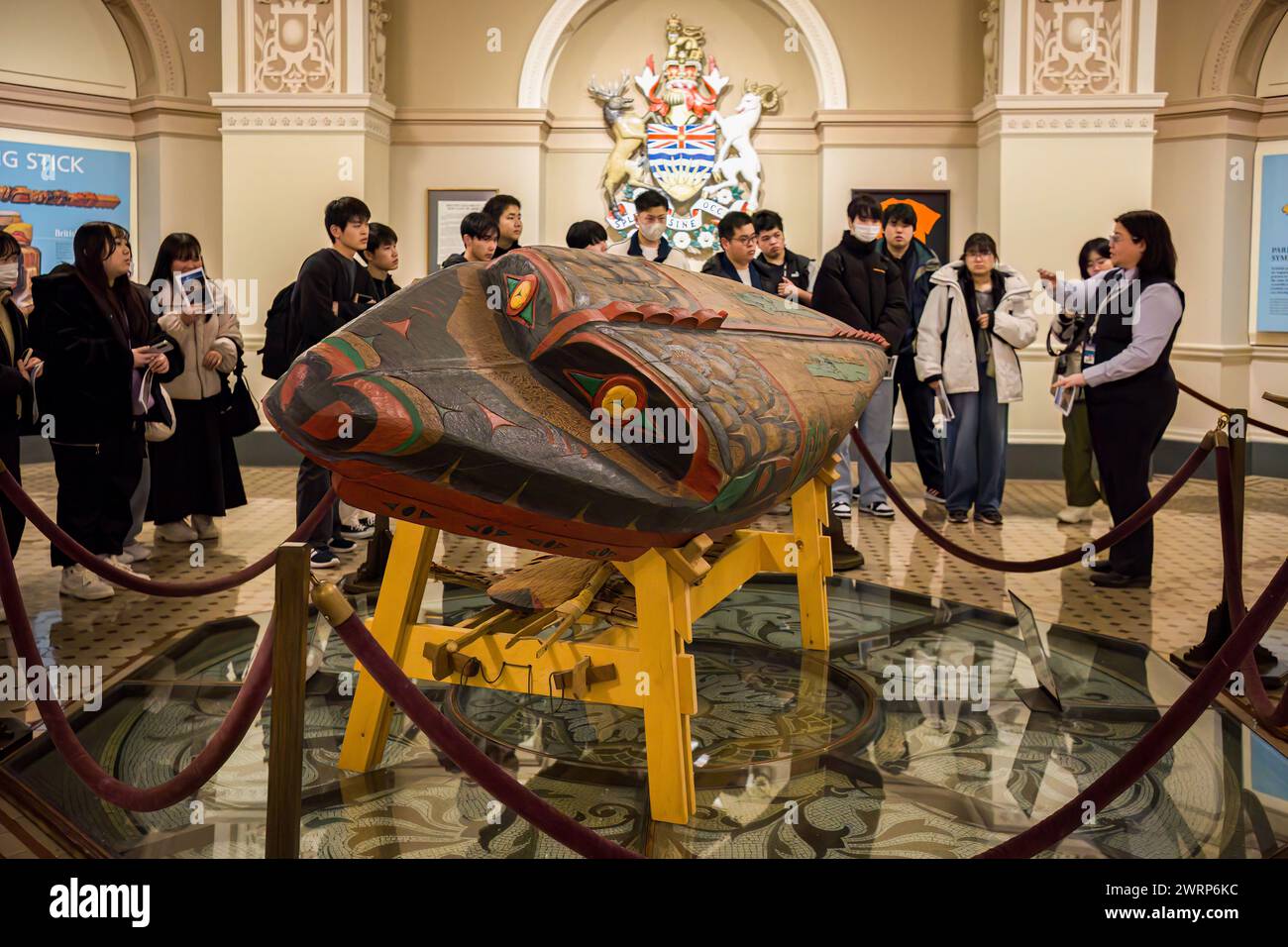 Tourists docent guide tour hi-res stock photography and images - Alamy