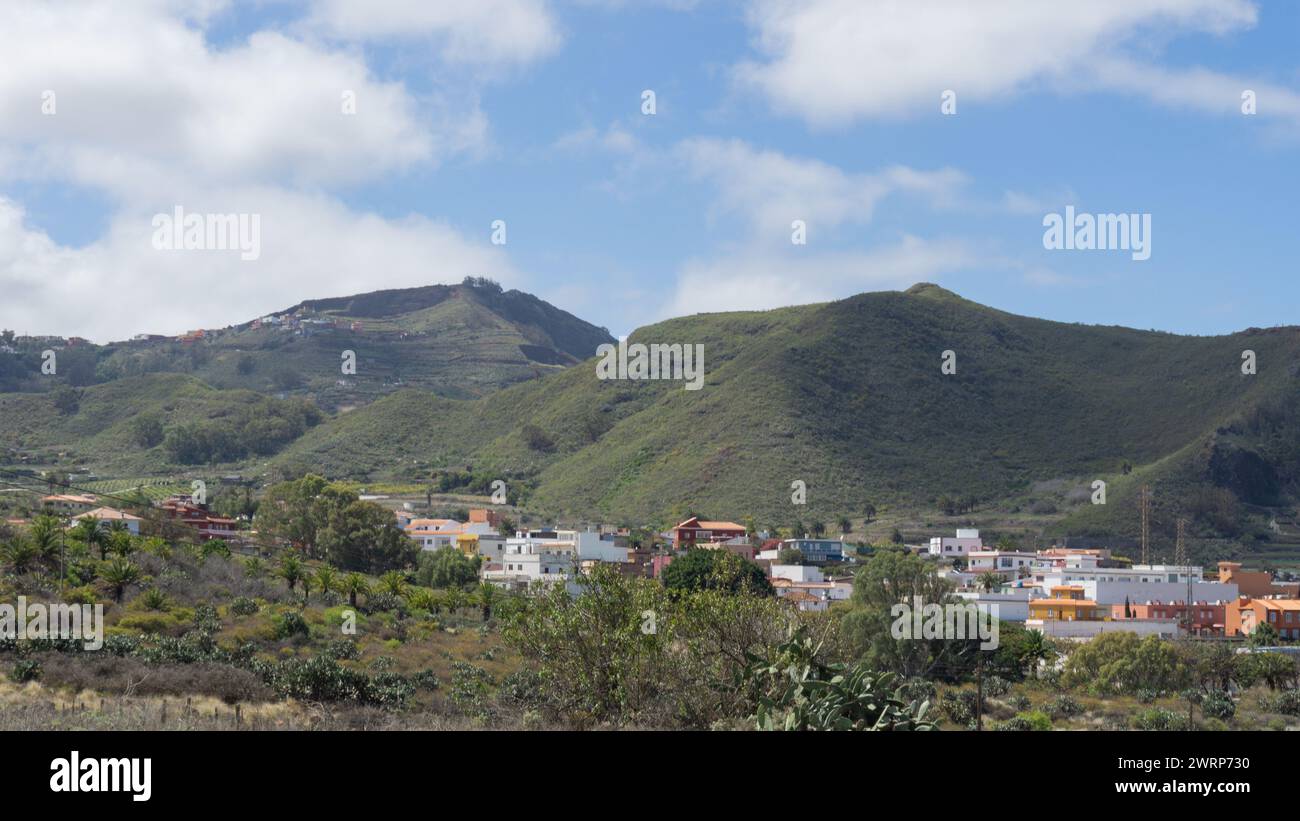 Village greenery hi-res stock photography and images - Alamy