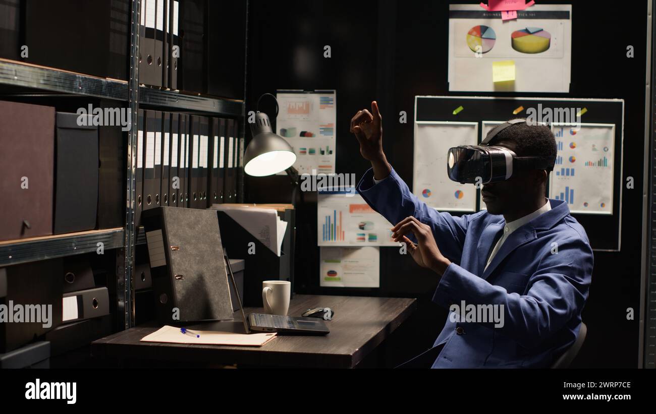 Detective skills hi-res stock photography and images - Alamy