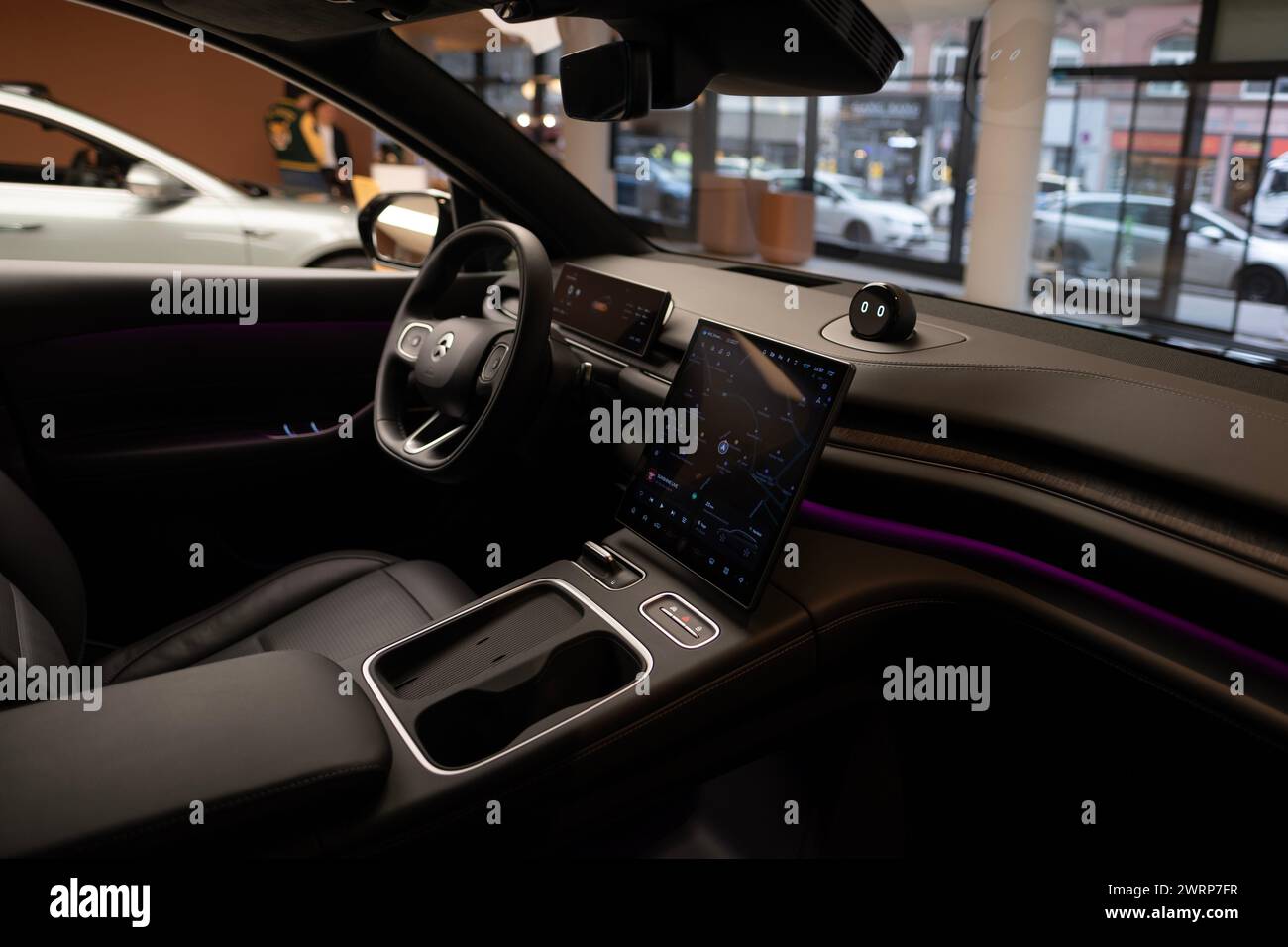 Nio el6 hi-res stock photography and images - Alamy