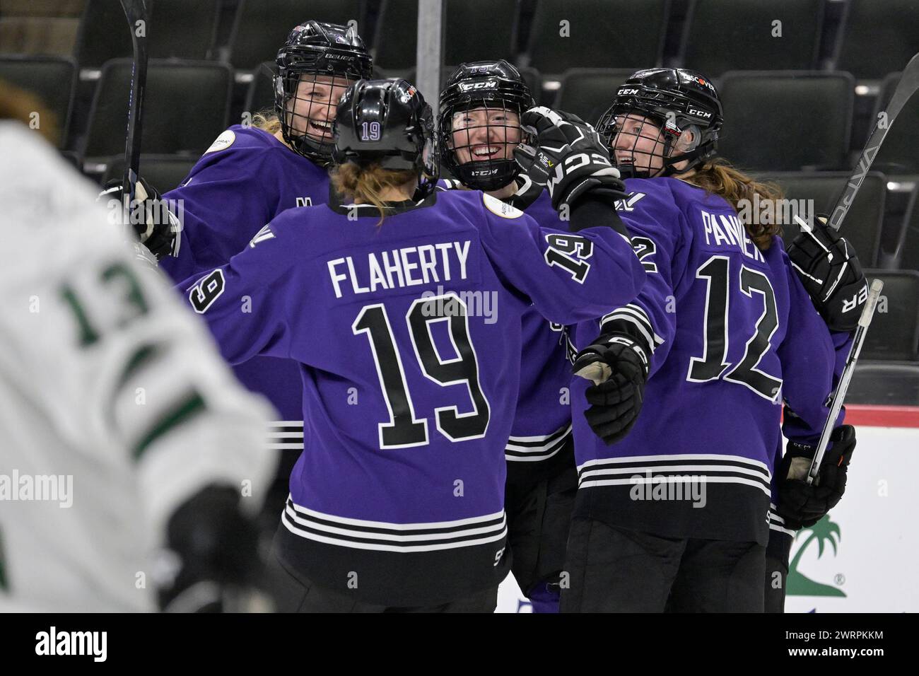 ST. PAUL, MN - MARCH 13: Minnesota forward Grace Zumwinkle (13 ...