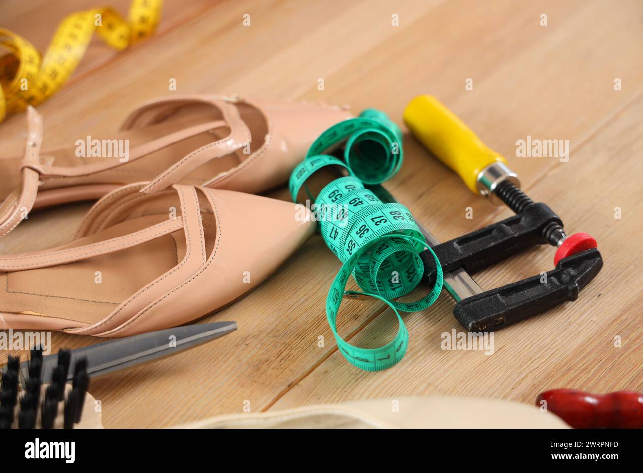 Shoemakers workplace hi-res stock photography and images - Alamy