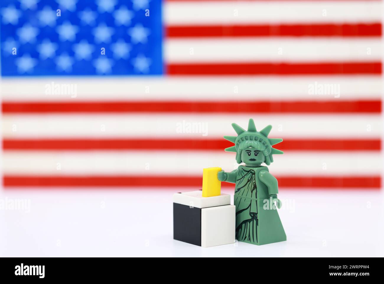 the citizen dress like Statue of Liberty vote in polling station Stock ...