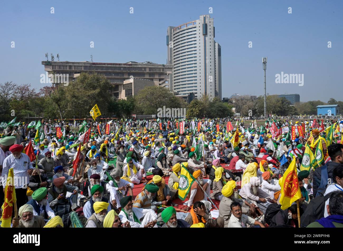 Indian farmers who have been protesting to demand guaranteed crop ...