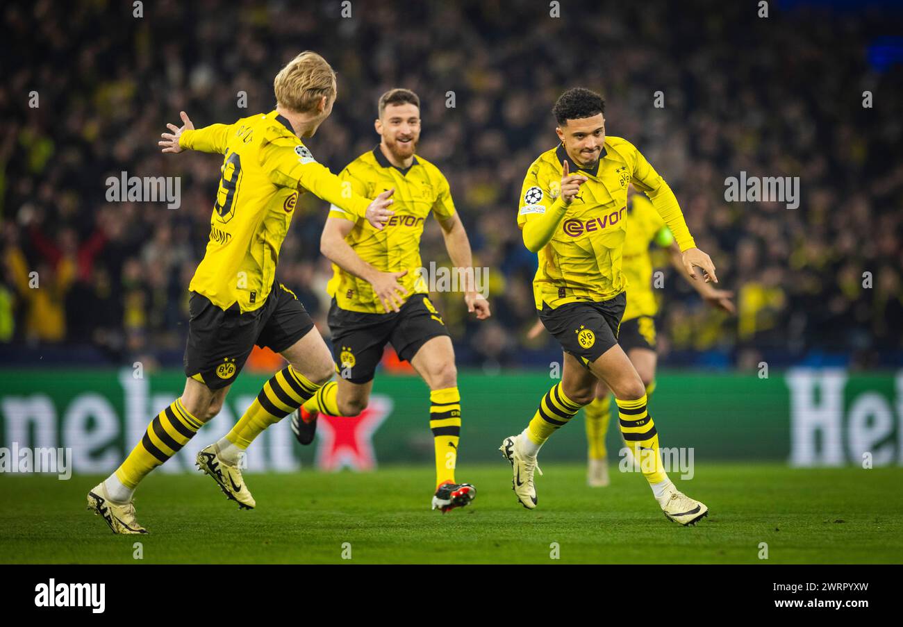 Goal celebration mueller hi-res stock photography and images - Alamy