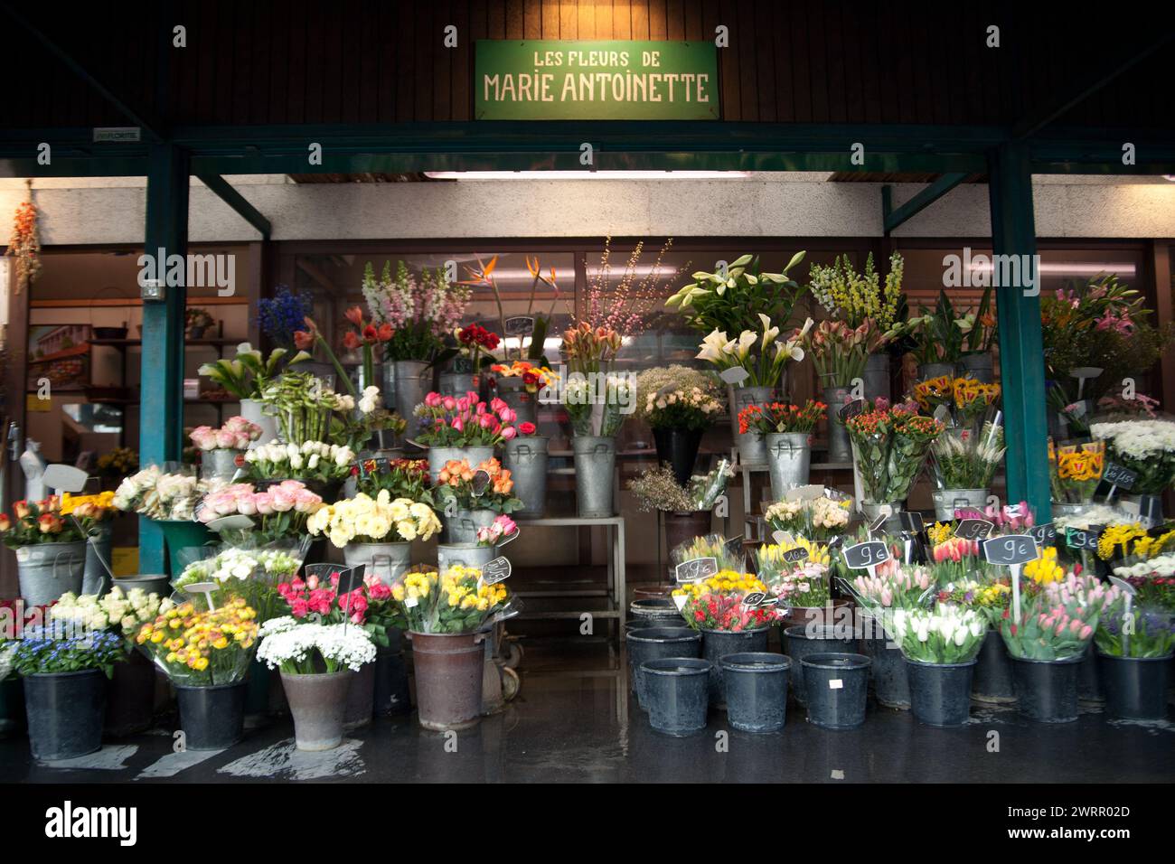 Parisian florist shop hi-res stock photography and images - Alamy