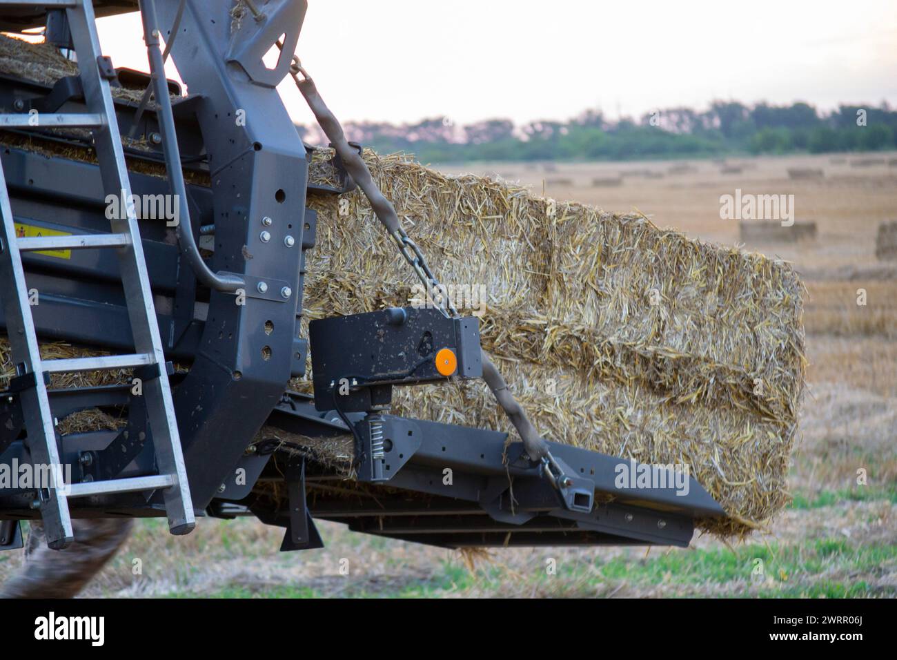 Straw press machine hi-res stock photography and images - Alamy